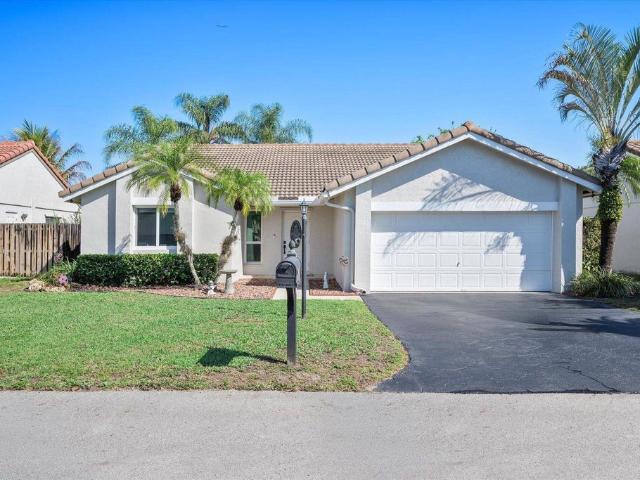 Luxury Villa for sale in Davie, Florida