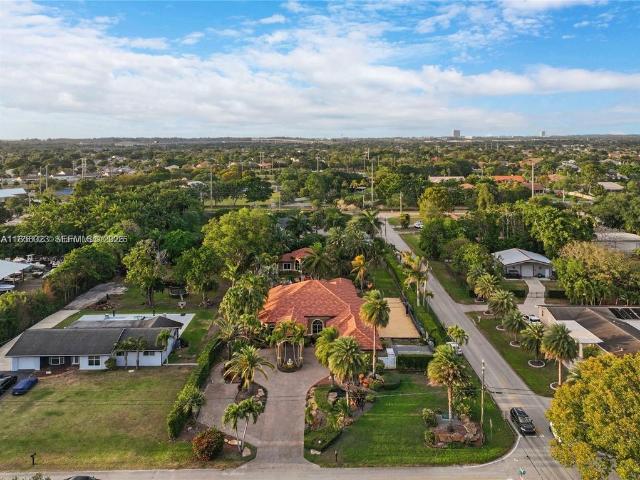 Luxury Villa for sale in Davie, Florida