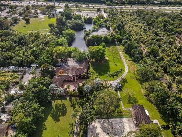 Luxury Villa for sale in Davie, Florida
