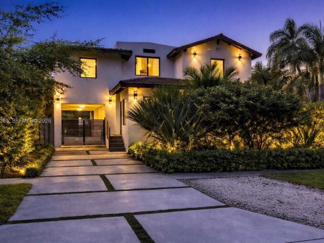 Luxury Villa for sale in El Portal, United States