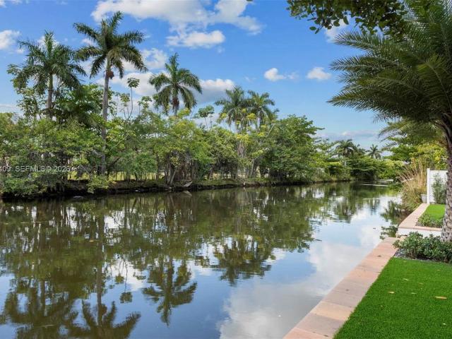 Luxury Villa for sale in El Portal, United States
