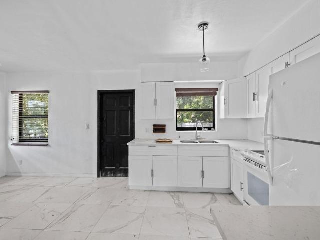 Luxury Villa for sale in El Portal, United States