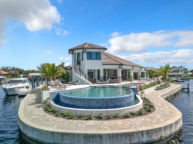 Luxury Villa for sale in Fort Myers, Florida