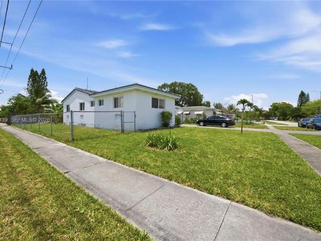 Luxury Villa for sale in Hollywood, Florida
