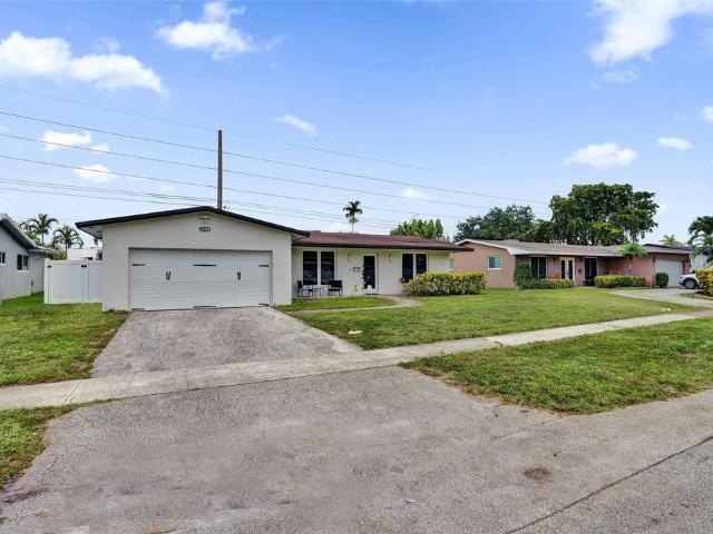 Luxury Villa for sale in Hollywood, Florida