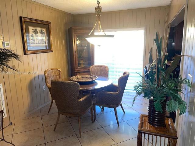 Luxury Villa for sale in Hollywood, Florida