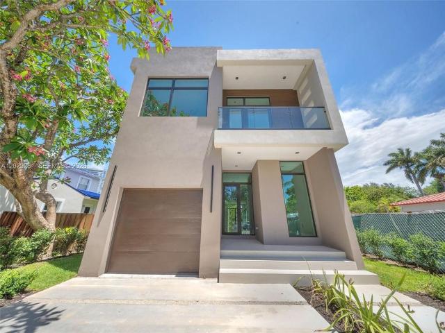 Luxury Villa for sale in Hollywood, Florida