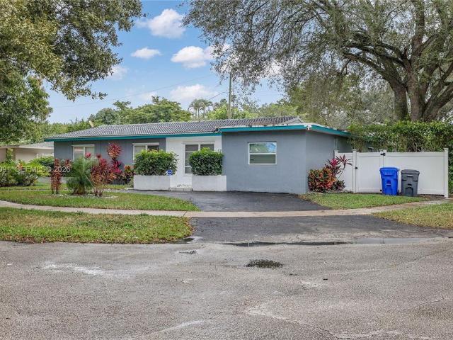 Luxury Villa for sale in Hollywood, Florida