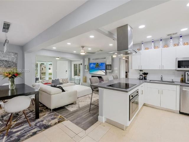 Luxury Villa for sale in Hollywood, Florida