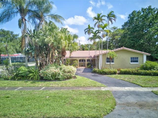 Luxury Villa for sale in Hollywood, Florida
