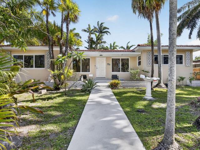 Luxury Villa for sale in Hollywood, Florida