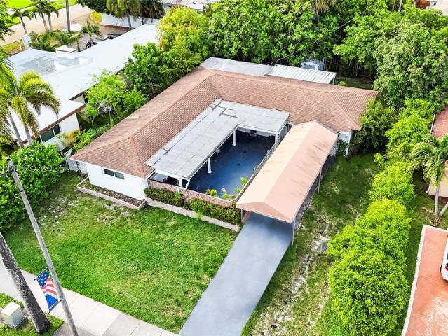 Luxury Villa for sale in Hollywood, Florida