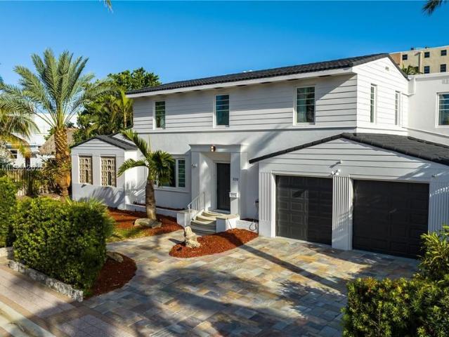 Luxury Villa for sale in Hollywood, Florida