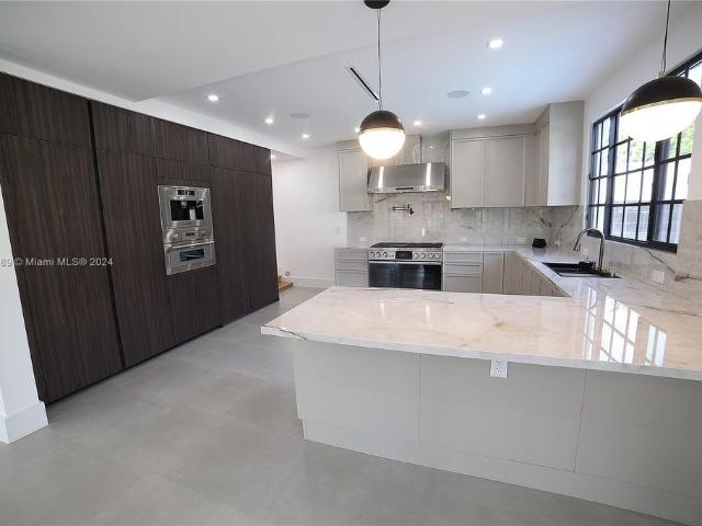 Luxury Villa for sale in Hollywood, Florida