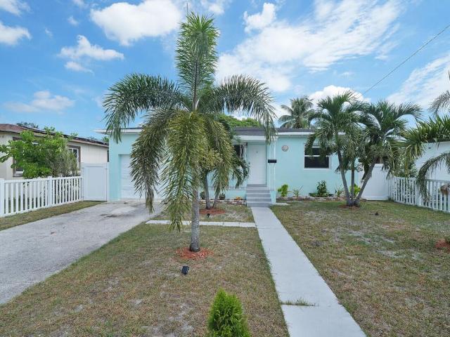 Luxury Villa for sale in Hollywood, Florida
