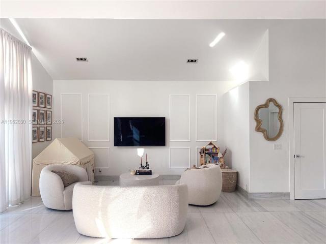 Luxury Villa for sale in Hollywood, Florida