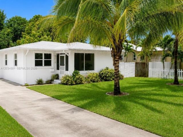 Luxury Villa for sale in Hollywood, Florida
