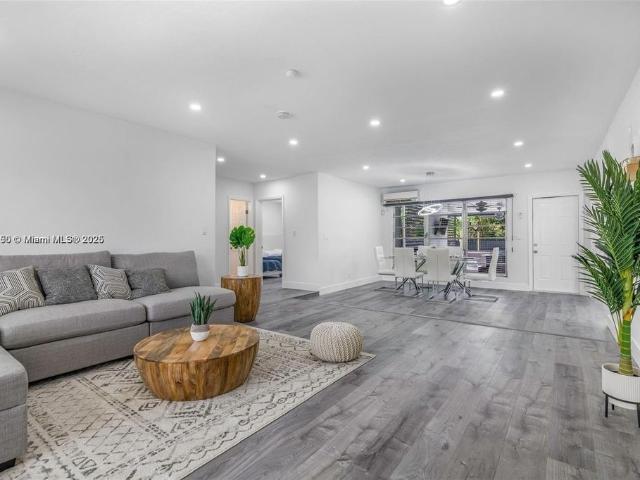 Luxury Villa for sale in Hollywood, Florida