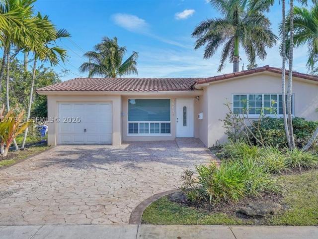 Luxury Villa for sale in Hollywood, Florida