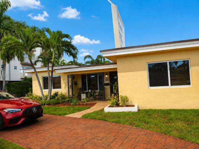 Luxury Villa for sale in Hollywood, United States