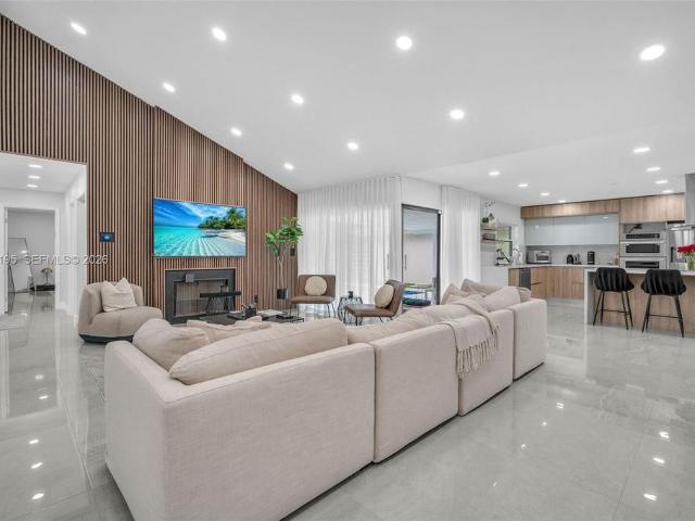 Luxury Villa for sale in Hollywood, United States