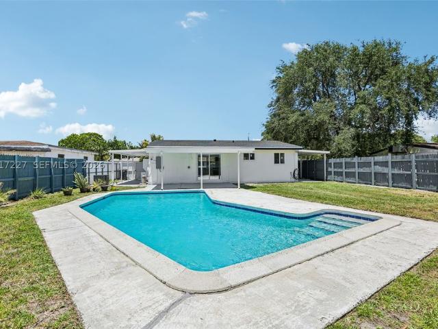 Luxury Villa for sale in Hollywood, United States