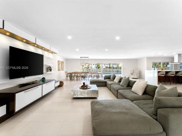 Luxury Villa for sale in Hollywood, United States