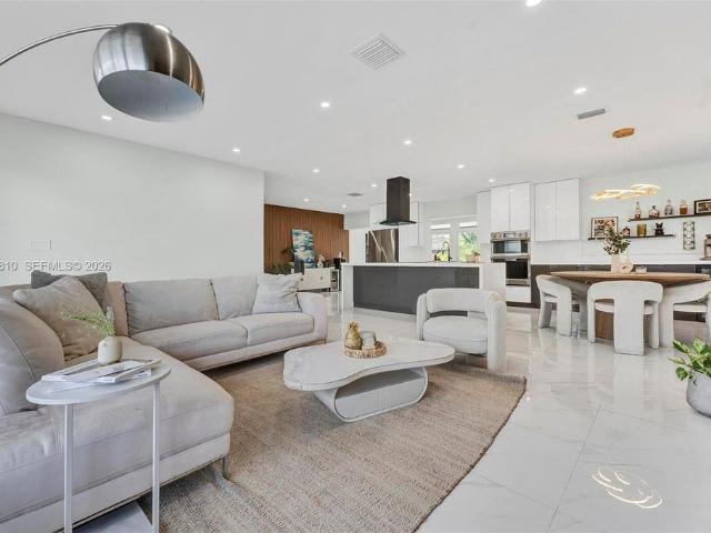 Luxury Villa for sale in Hollywood, United States