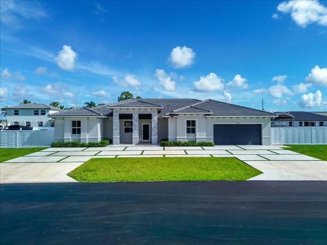 Luxury Villa for sale in Homestead, Florida