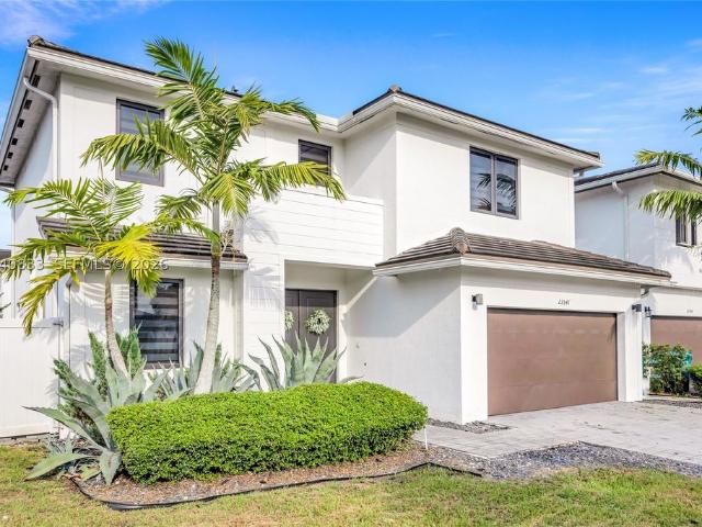 Luxury Villa for sale in Homestead, Florida
