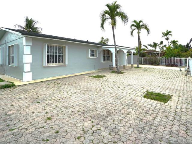 Luxury Villa for sale in Homestead, Florida
