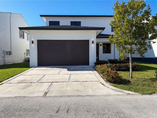5 bedroom luxury Villa for sale in Homestead, Florida