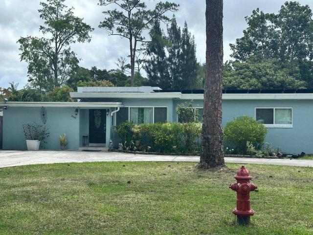Luxury Villa for sale in Haverhill, Florida