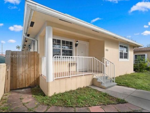 Luxury Villa for sale in Hallandale, United States