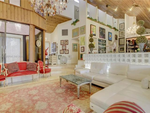 Luxury Villa for sale in Hallandale, Florida