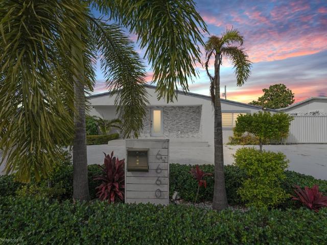 Luxury Villa for sale in Hialeah, United States