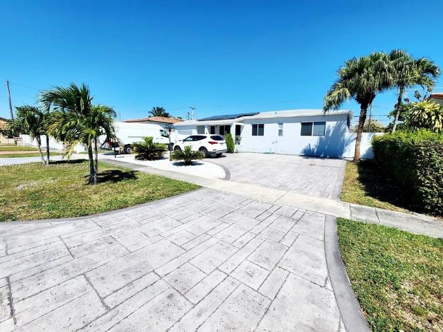 Luxury Villa for sale in Hialeah, United States