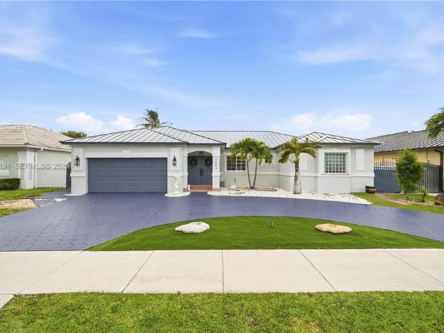 Luxury Villa for sale in Hialeah, United States