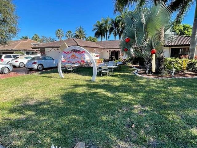 Luxury Villa for sale in Hialeah, Florida