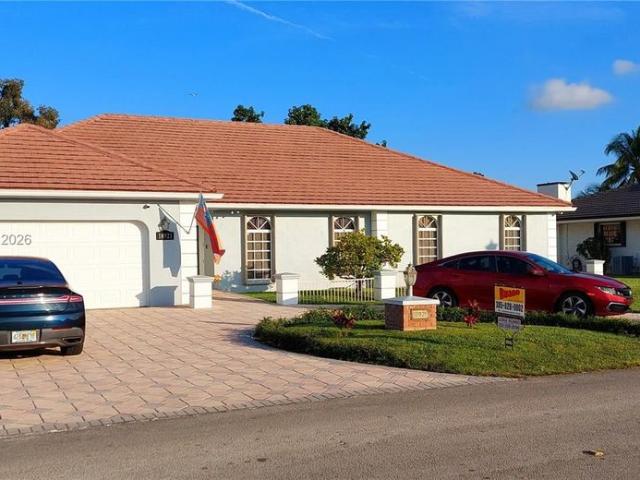 Luxury Villa for sale in Hialeah, Florida