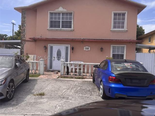 Luxury Villa for sale in Hialeah, Florida