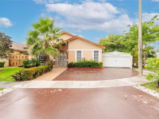 Luxury Villa for sale in Hialeah, Florida