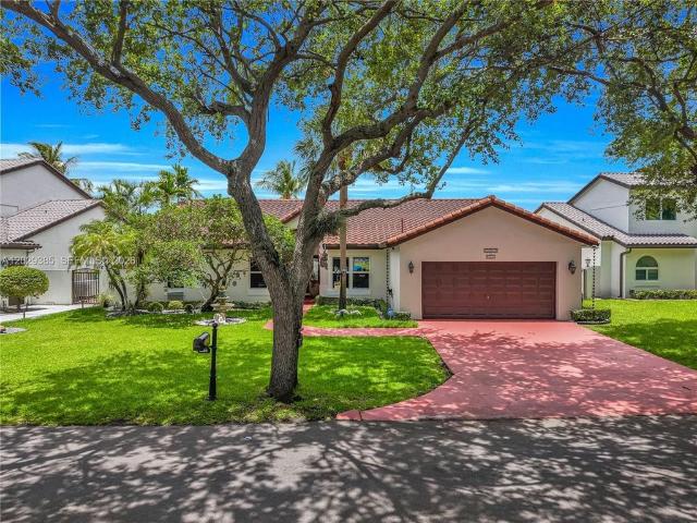 Luxury Villa for sale in Hialeah, Florida