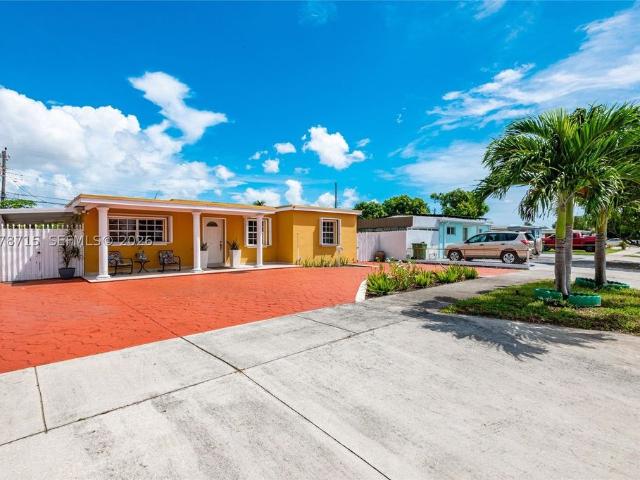 Luxury Villa for sale in Hialeah, Florida