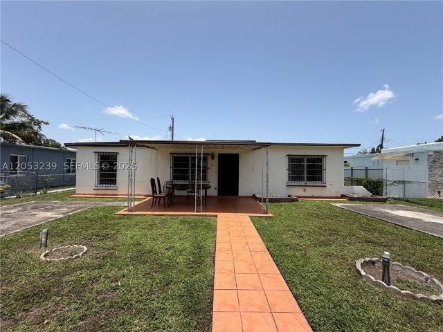 Luxury Villa for sale in Hialeah, Florida