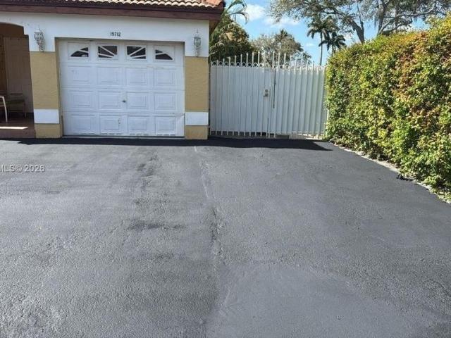Luxury Villa for sale in Hialeah, Florida