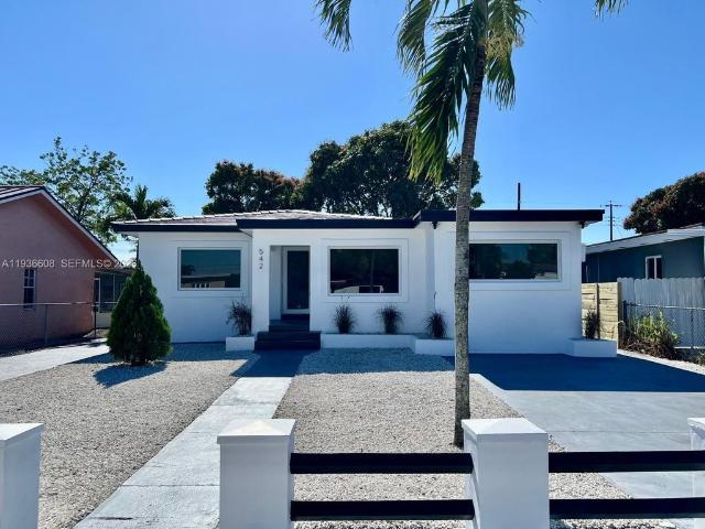 Luxury Villa for sale in Hialeah, Florida