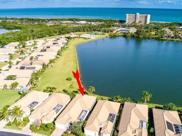 3 bedroom luxury Villa for sale in Hutchinson Island South, Florida