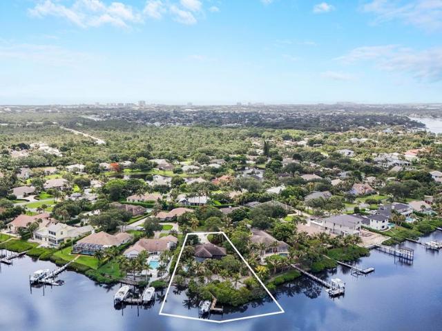 Luxury Villa for sale in Jupiter, Florida