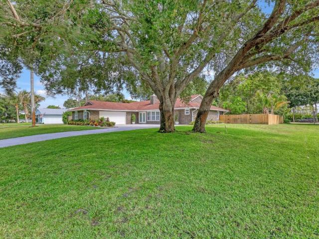Luxury Villa for sale in Jupiter, Florida